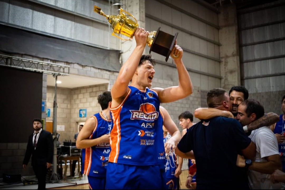 Básquet: con el sampedrino Federico Repetti, Regatas de San Nicolás ...